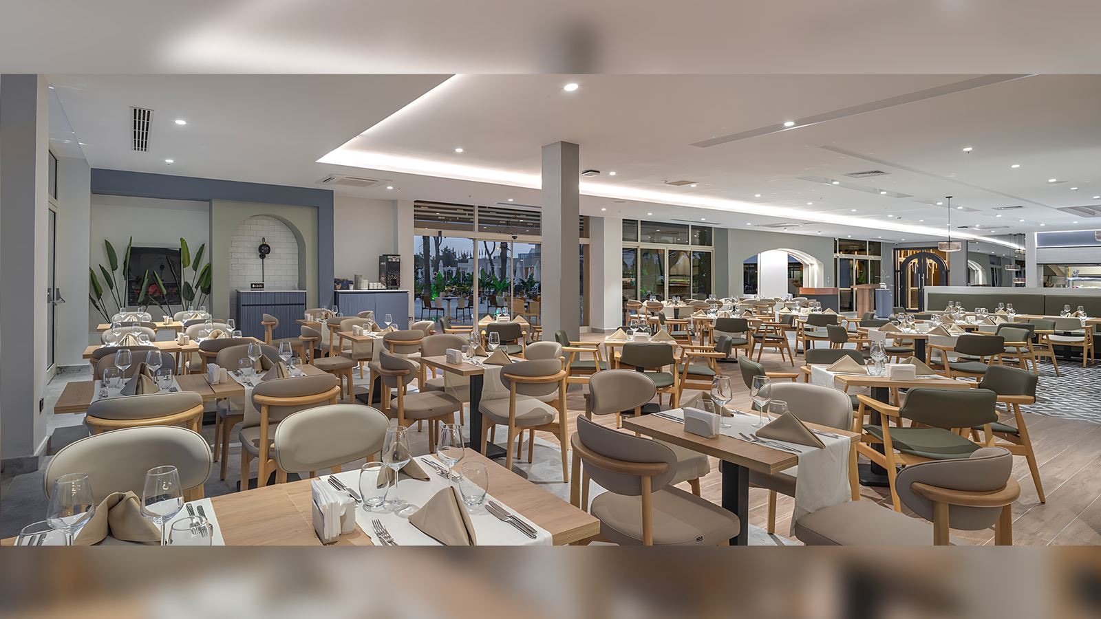 BERRY BLUE HOTEL | Coral Travel