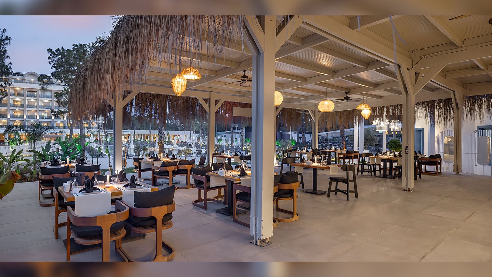 BERRY BLUE HOTEL | Coral Travel