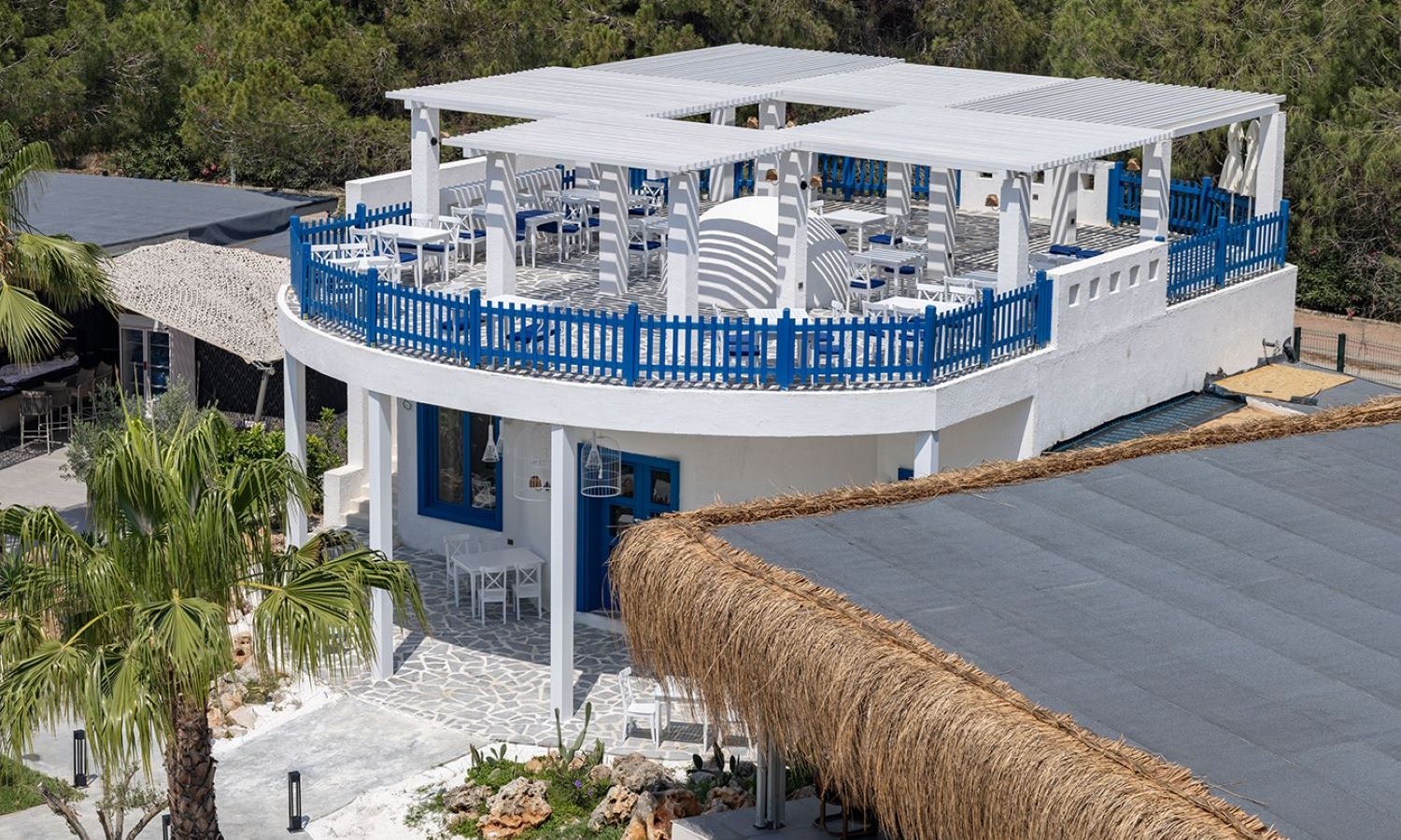 BERRY BLUE HOTEL | Coral Travel