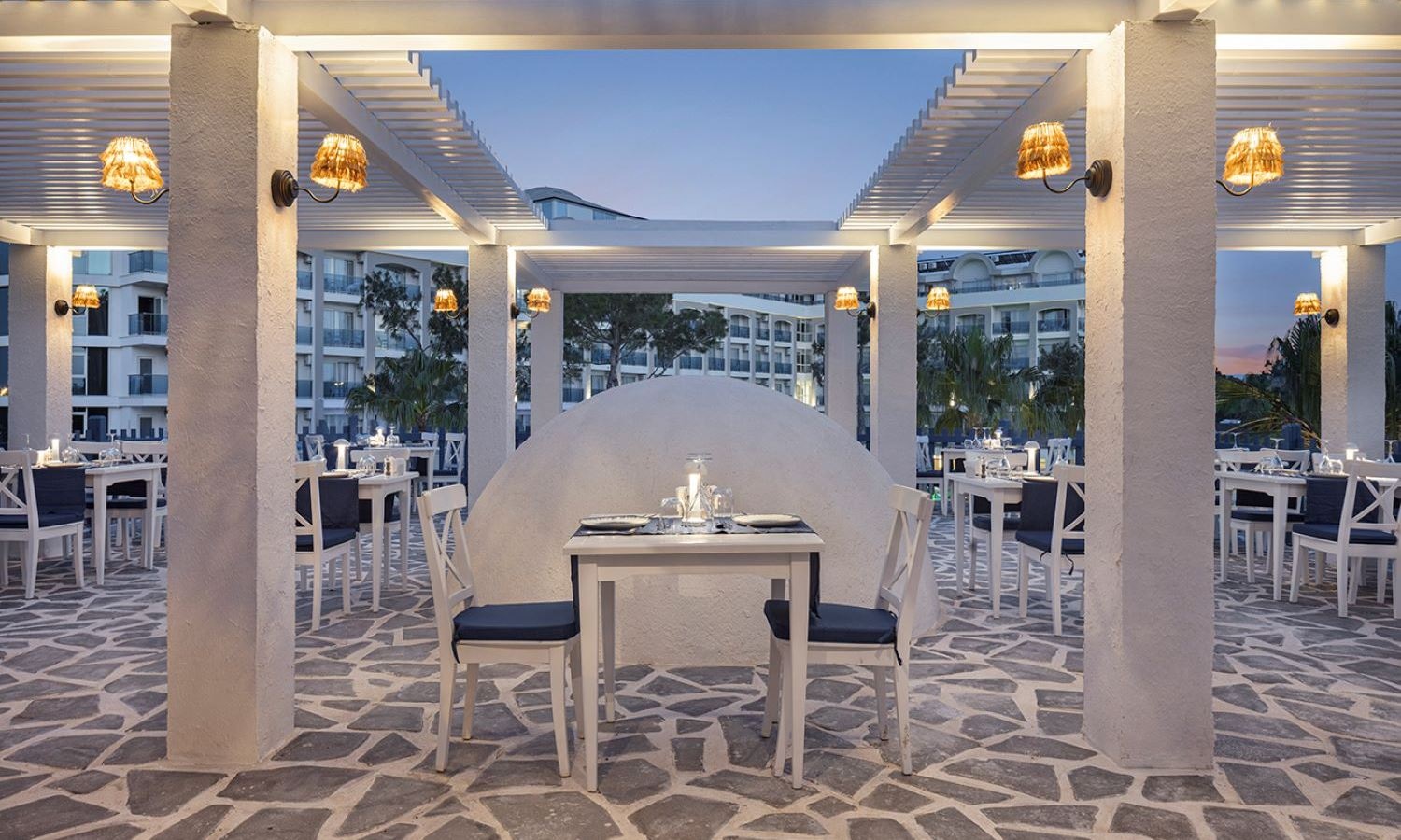 BERRY BLUE HOTEL | Coral Travel