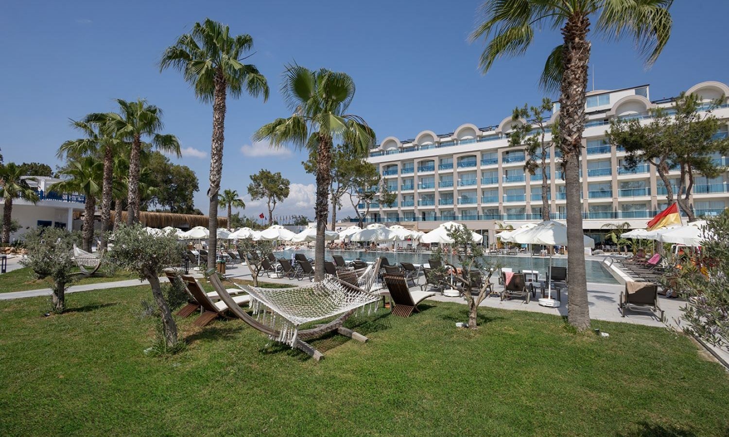 BERRY BLUE HOTEL | Coral Travel