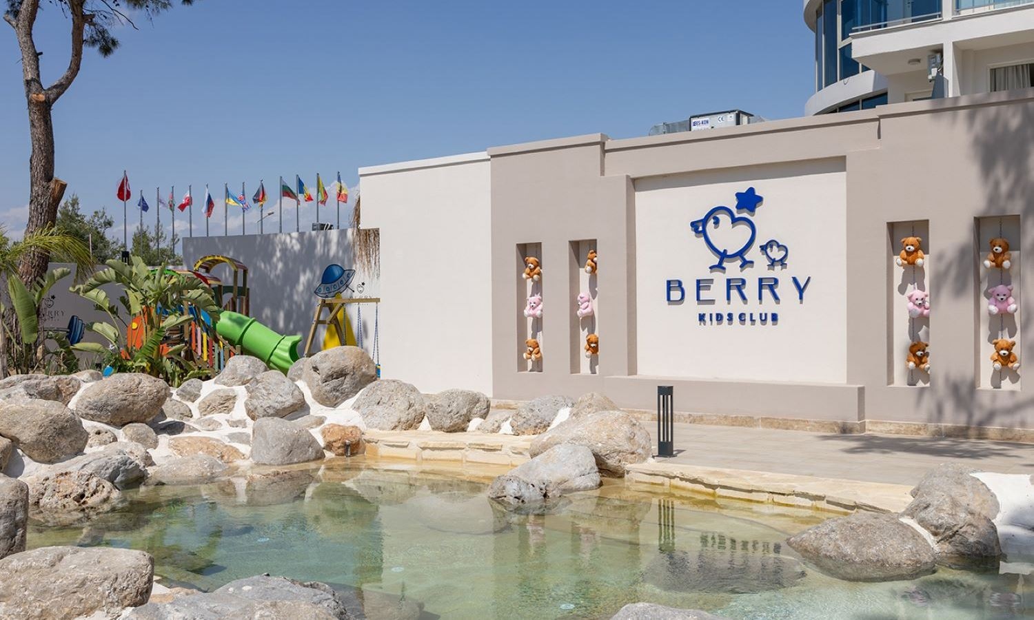 BERRY BLUE HOTEL | Coral Travel