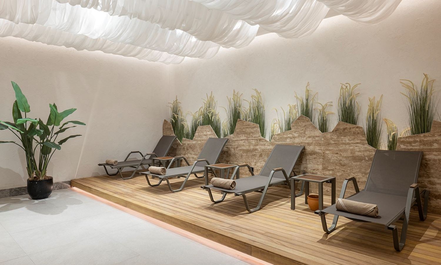 BERRY BLUE HOTEL | Coral Travel