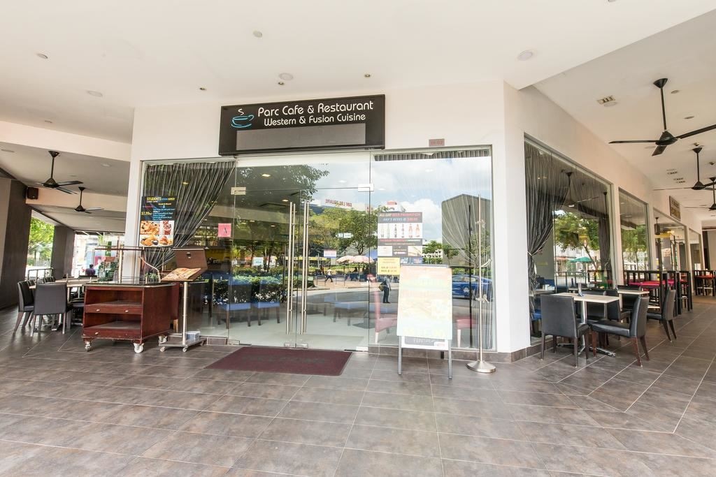 PARC SOVEREIGN HOTEL ALBERT | Coral Travel